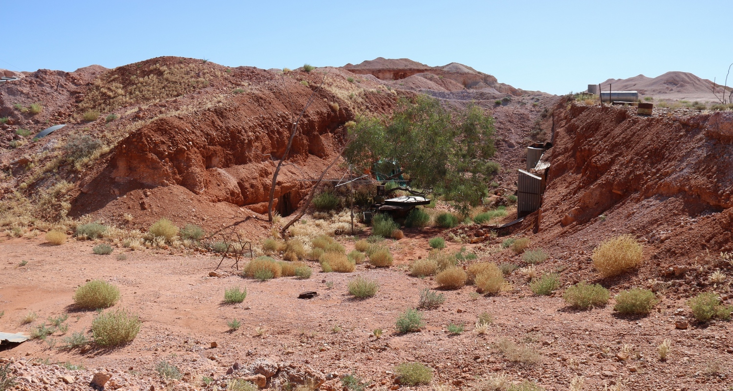 CROCODILE HARRY’S ORIGINAL DUGOUT, AND BOB’S HUT NOW LISTED AS STATE ...